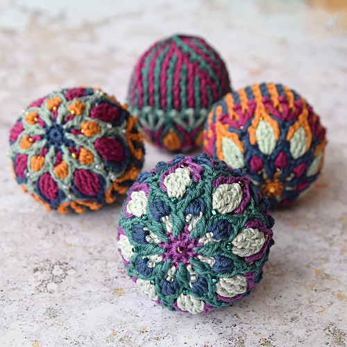 Ravelry: One Evening Bauble pattern by Tatsiana