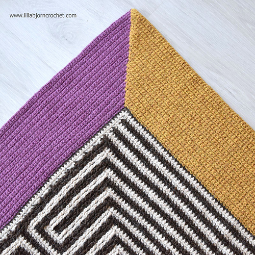 Ravelry: Roman Labyrinth Rug pattern by Tatsiana