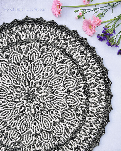 Ravelry: Graphite Mandala pattern by Tatsiana Kupryianchyk