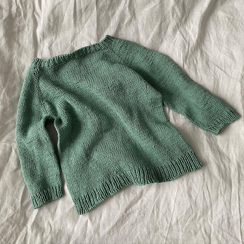 Ravelry: 42-3 Rosy Cheeks Sweater pattern by DROPS design