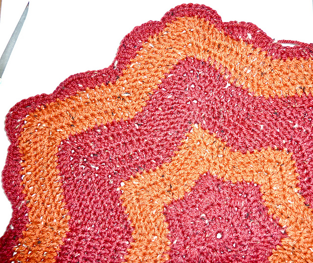 Ravelry: shyannlindy's 7 to 21 Point Soft Waves Round Ripple Afghan Pattern