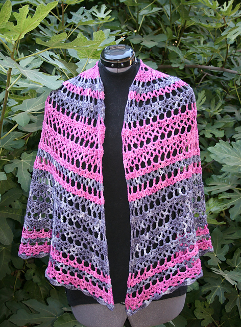 Ravelry: Gee Circular Wrap pattern by Linda Dean