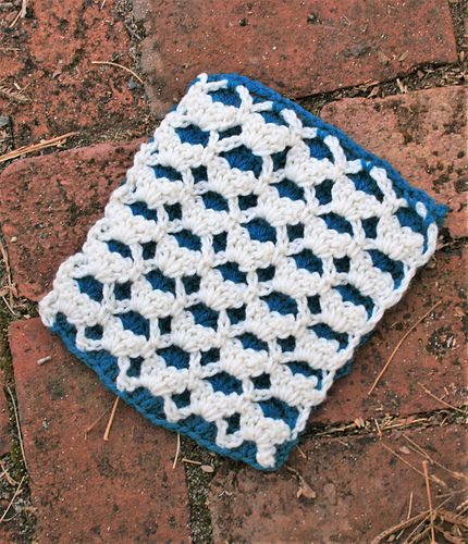 Ravelry: Reversible Shell Block pattern by Linda Dean