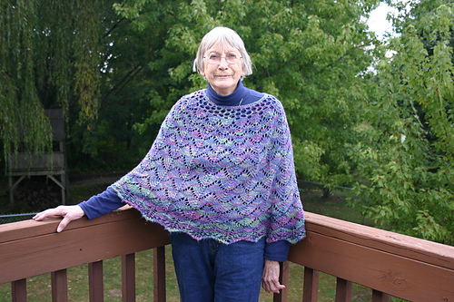 Ravelry: Itasca Poncho - Worsted Weight pattern by Linda Kuzma