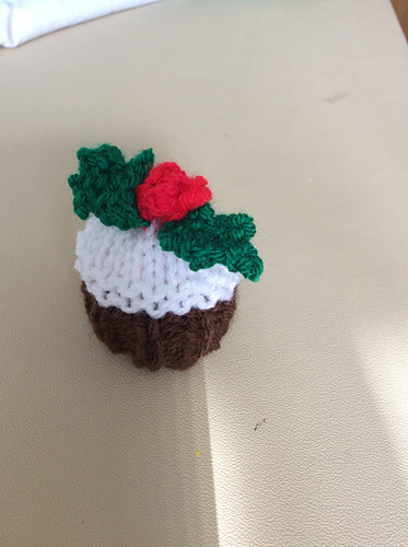 Ravelry: Ferrero Rocher Mini Christmas Pudding pattern by marianna mel