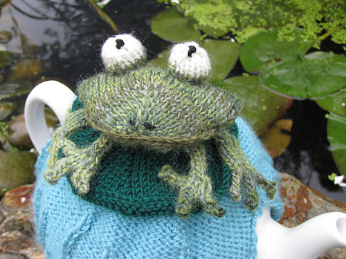 Ravelry: Frog on a Lily Pad Tea Cosy pattern by Lindsay Mudd