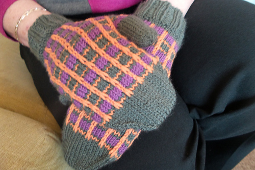 Ravelry: Ugly Mitts pattern by Linda McCreadie