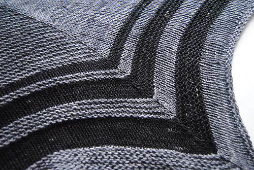 Ravelry: Plume pattern by Lisa Mutch