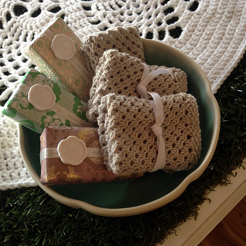 Ravelry: Oroton inspired waffle washer/dishcloth pattern by Lisa Ashton