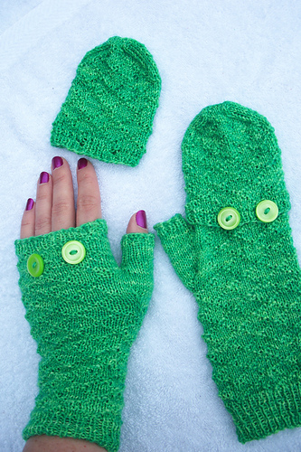 Ravelry: Fully Convertible Mittens pattern by Kaitlyn Yeager