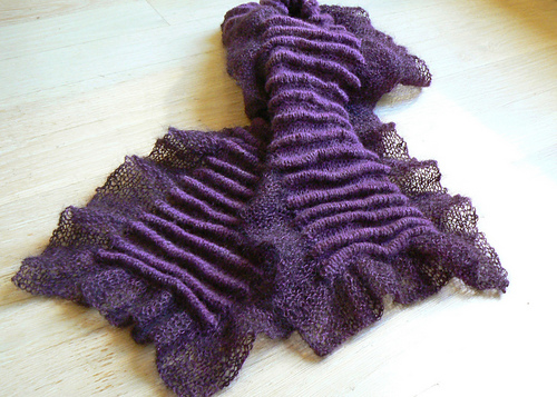 Ravelry: Tudor Ruffles pattern by Natalie Servant