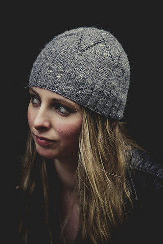 Ravelry: Honey Star Hat - Hc03 pattern by Lisa Craig