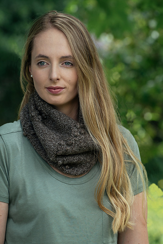 Ravelry: Mackenzie Cowl - Hc11 pattern by Lisa Craig