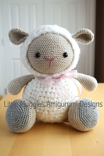 Ravelry: Cuddles the Sheep pattern by Little Muggles