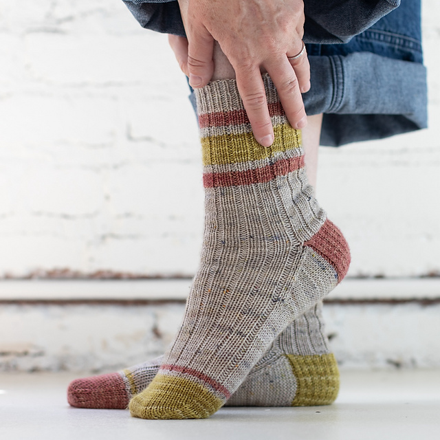Ravelry: Jeff's Groovy 70s Socks pattern by Anne Vally