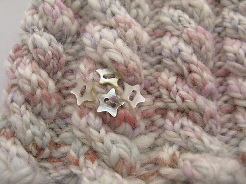 Ravelry: Handspun Star Hat pattern by Littletheorem