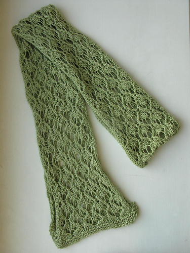 Ravelry: Mae Geri Scarf pattern by Littletheorem