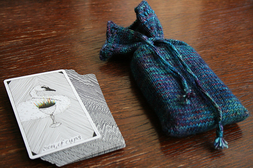 Ravelry: Tarot Pouch pattern by Kristie Statuto