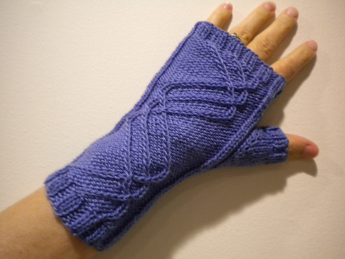 Ravelry: Winding Way Mitts pattern by Cheryl Beckerich