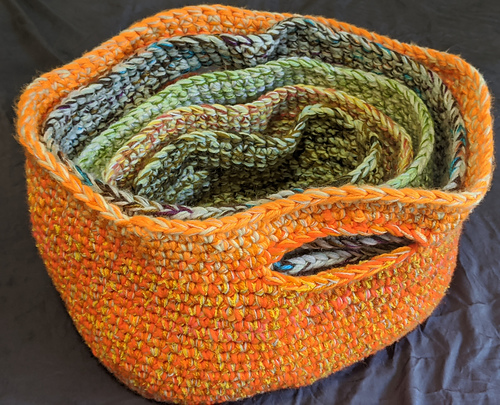 Ravelry: Quarantimes Nesting Baskets pattern by Alex Luce