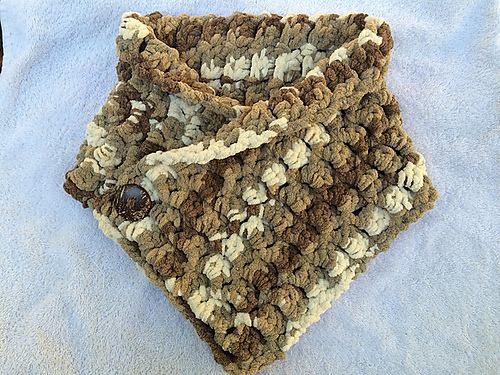 Ravelry: Margaret Button Cowl pattern by Fiber Flux / Jennifer Dickerson