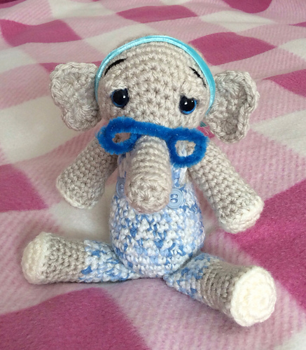 Ravelry: Chunky Elephant with Glasses pattern by Lonemer Creations