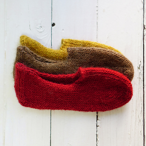 Ravelry: Plain socks pattern by L'oro unico