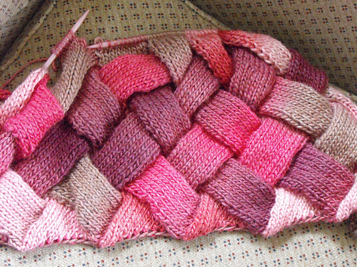 Ravelry: Felted Entrelac Bag pattern by Patons