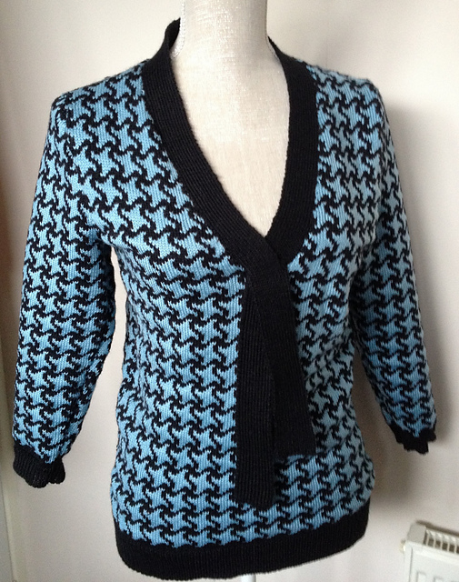 Ravelry: LouDoubleKnitter's Sweater ~ Tie Neck