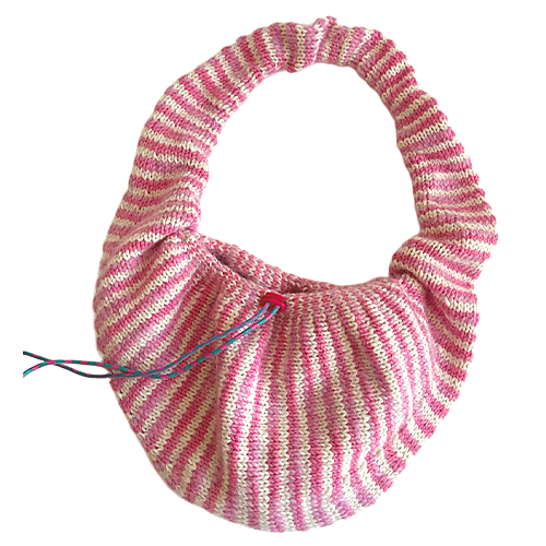 Ravelry: scrunchie bag (knit) pattern by Loupy Studio