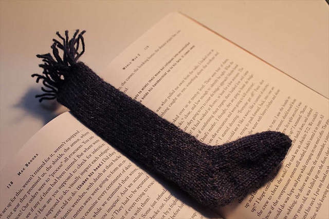 Ravelry: Dobby's Sock Bookmark (Harry Potter) pattern by Lesbatron