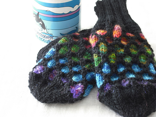Ravelry: Honeycomb Mittens pattern by Jean Newsted