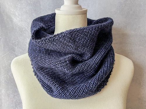 Ravelry: Polished Diagonal Cowl Worsted pattern by Erin Dunlap