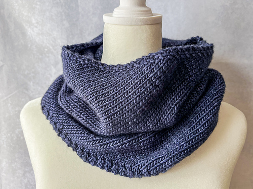 Ravelry: Polished Diagonal Cowl Worsted pattern by Erin Dunlap