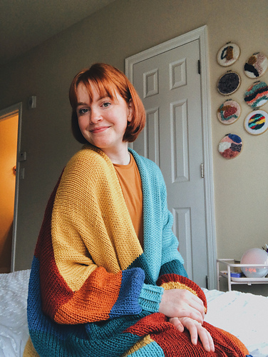 Ravelry: Poppy Cardi pattern by Lydia Simmons