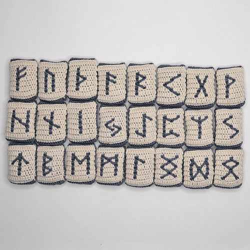 Ravelry: Mosaic Runes pattern by Vita Mašalienė