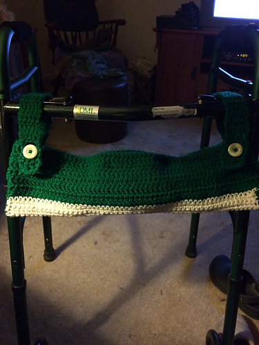 Ravelry: Easy Walker/Wheelchair Bag pattern by Katy Bradley