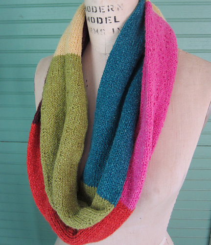 Ravelry: Color Block Infinity Scarf pattern by Aunt Ninny