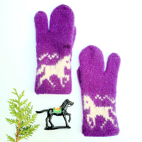 Ravelry: Tova ridevotter / felted Riding mittens pattern by MaBe
