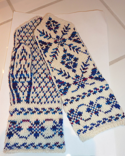 Ravelry: Edderkoppvott / Spider Mittens pattern by Annemor Sundbø