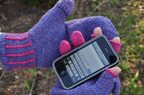 Ravelry: Teresa's Texting Mittens pattern by Mavis Adam