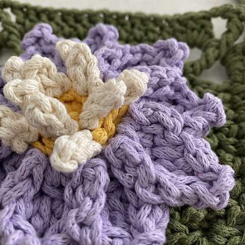 Ravelry: Violet Granny Square pattern by Anna Lisek