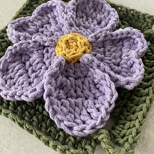 Ravelry: Anemone (Windflower) Granny Square pattern by Anna Lisek