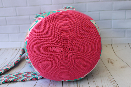 Ravelry: Mochila pattern pattern by Larissa Geurts