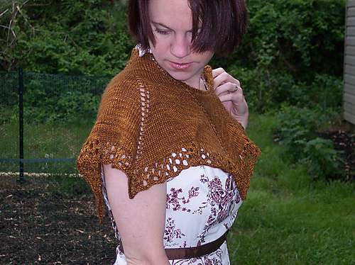 Ravelry: Augusta Shawl pattern by Danielle Chalson