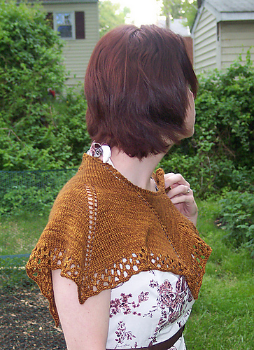 Ravelry: Augusta Shawl pattern by Danielle Chalson