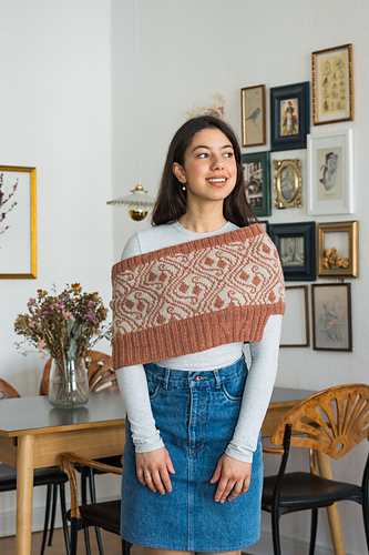 Ravelry: Ironwork Cowl pattern by Anni Howard