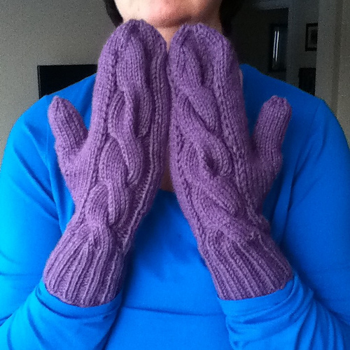 Ravelry: Gingersnap Mittens pattern by Moth and Rust