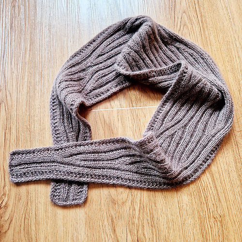 Ravelry: Coral Reef Scarf pattern by Lisa Hannes