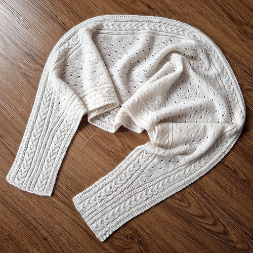 Ravelry: Sparkling Water Wrap pattern by Lisa Hannes